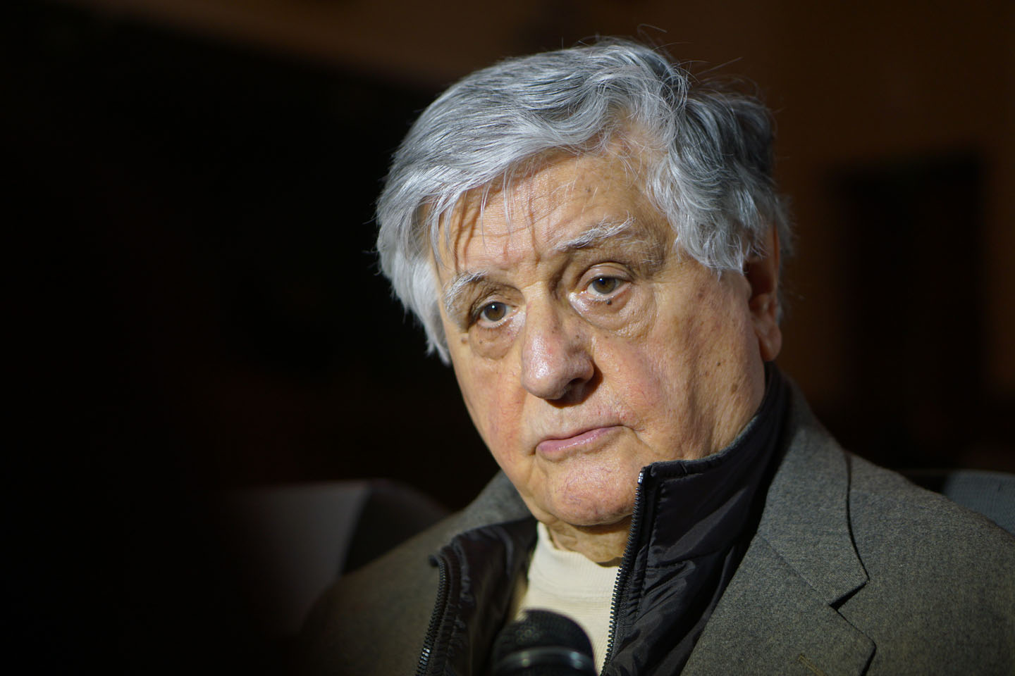 Kao nikad u istoriji: Odbrana od vremena - Povodom smrti Dejana Mijača ...