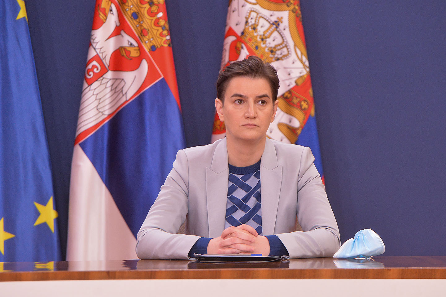 Ana Brnabić na Kosovu među Srbima: Grupni portret sa premijerkom - Vesti - Nedeljnik Vreme