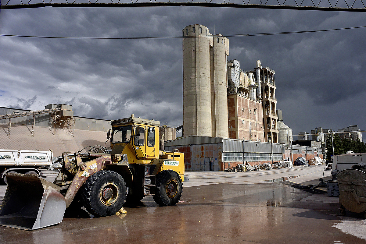 Sve za profit, profit ni za šta - Cementara u Kosjeriću - Nedeljnik Vreme