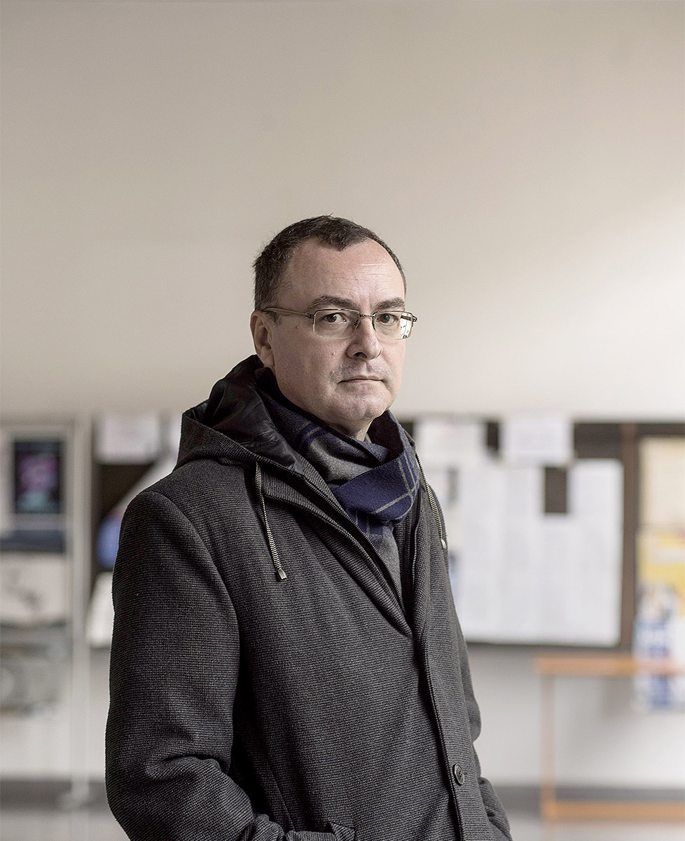 Društvo je pod teškim opijatima - Intervju: Jovo Bakić, vanredni ...